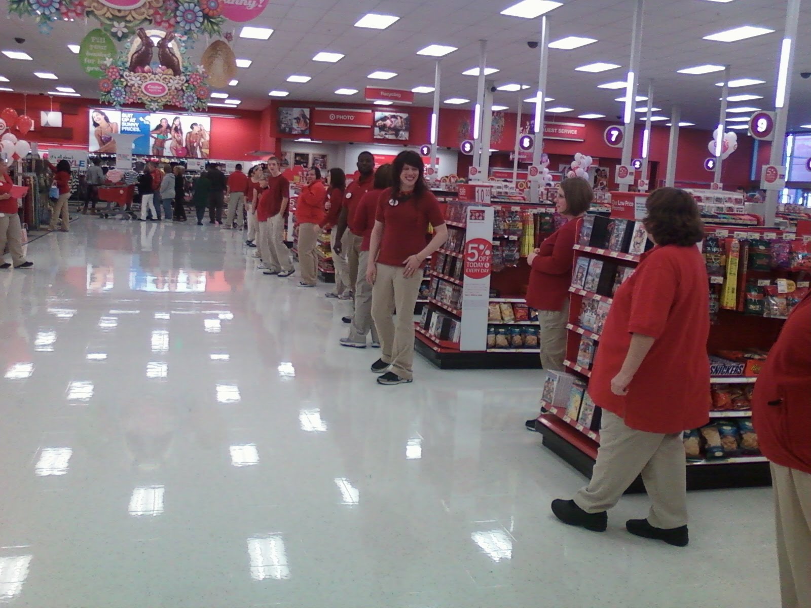 Target Opens! (with pictures) - LINK nky