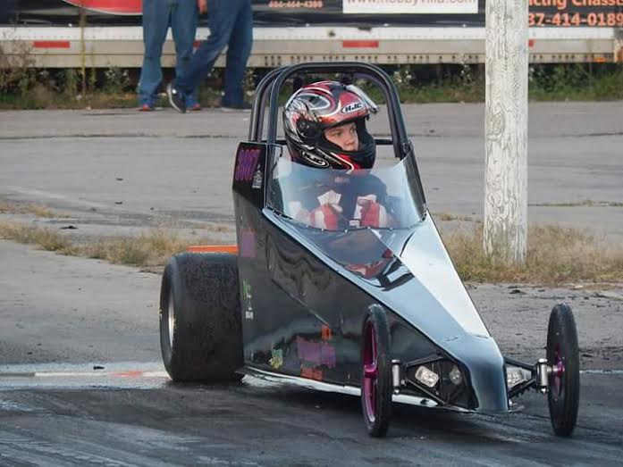 11-Year Old Twins Continue Family's Drag Racing Legacy - LINK nky