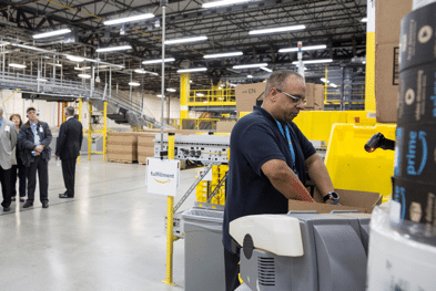 Amazon Hiring for 500+ Full-Time, Permanent Positions in Hebron - LINK nky
