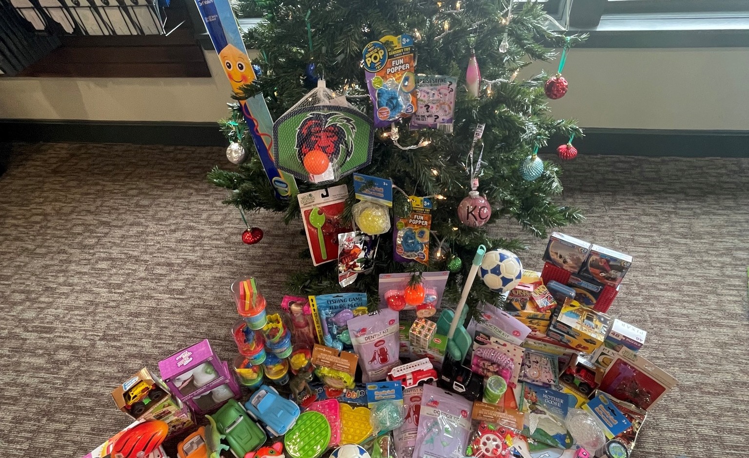 Golf Courses of Kenton County hosts breakfast with Santa, toy drive ...