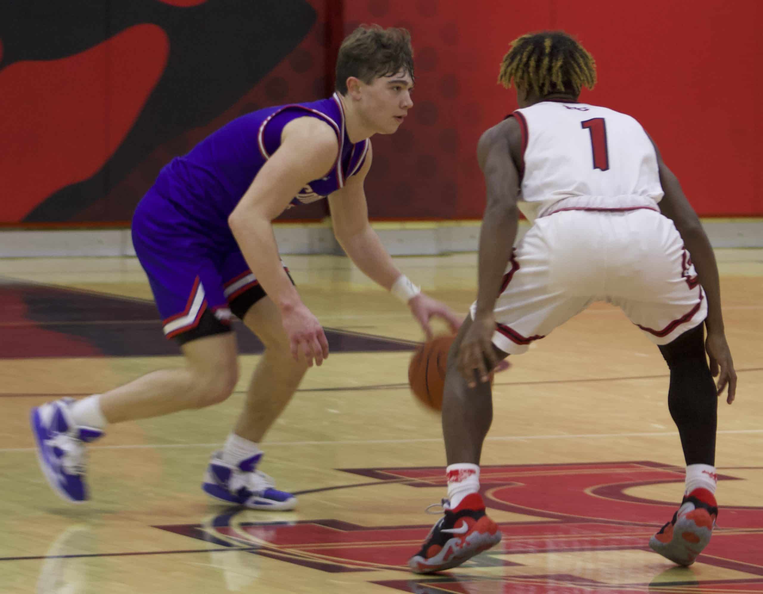 Conner stays hot, shoots past Holy Cross - LINK nky