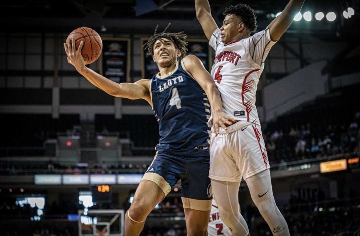 Newport takes down Lloyd in heated, physical battle - LINK nky