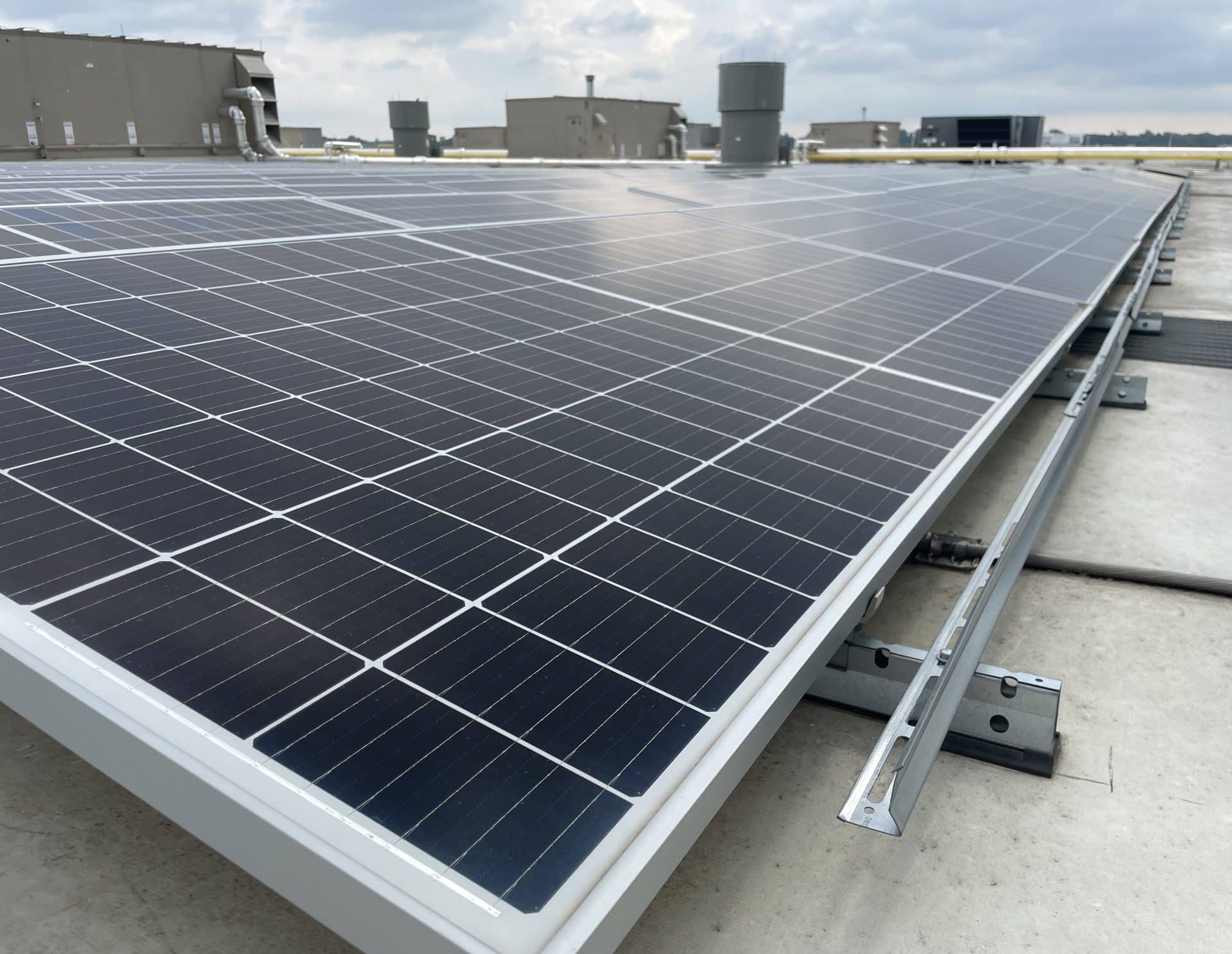 Amazon and Duke Energy unveil large solar project at CVG - LINK nky