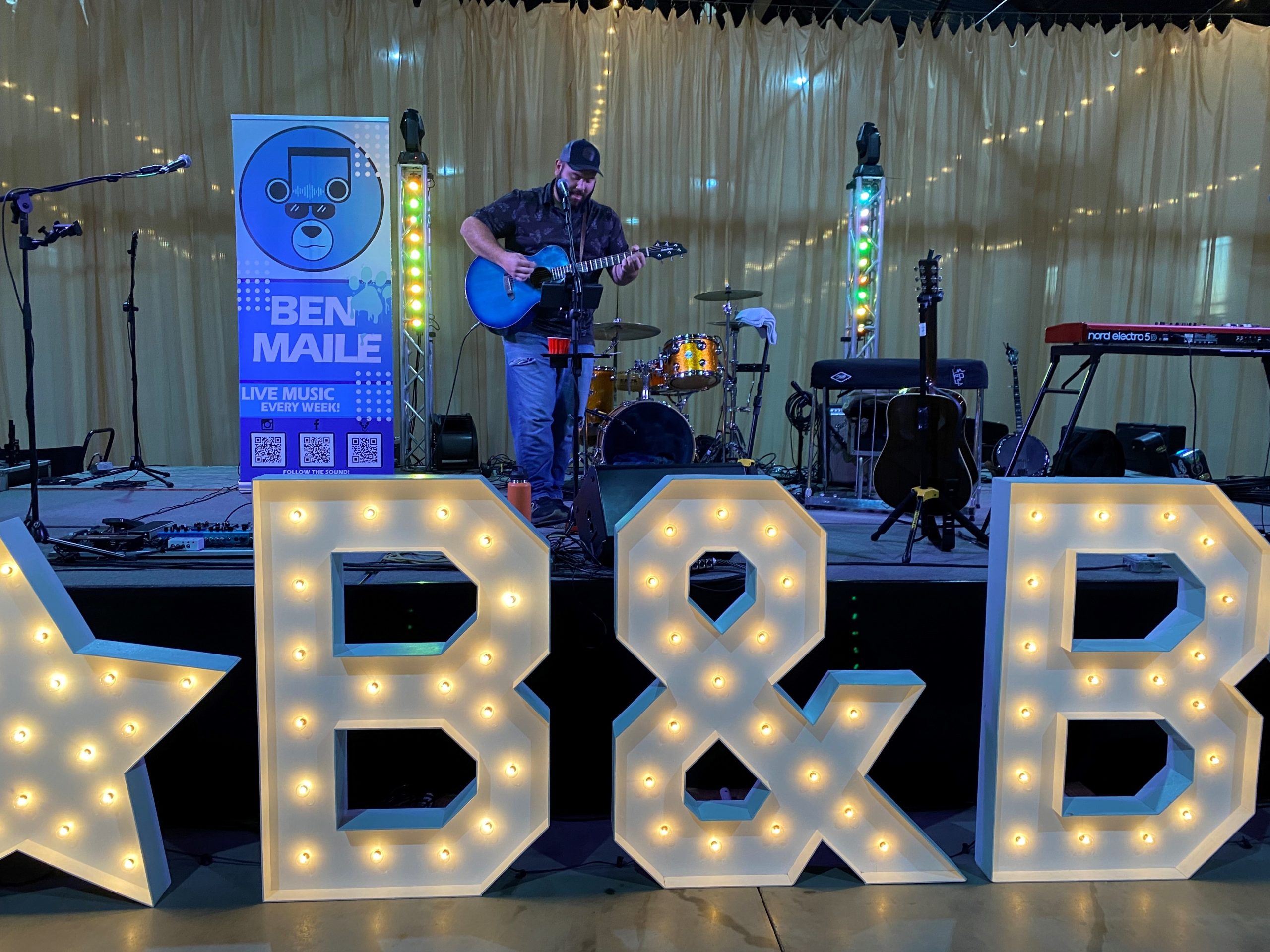 Press release: This Night Belonged to the "Other" Brother - LINK nky
