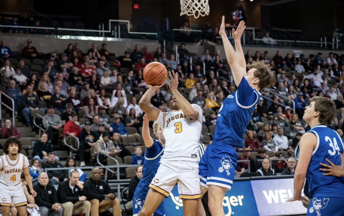 Cooper blocks out the noise, advances to region semifinals