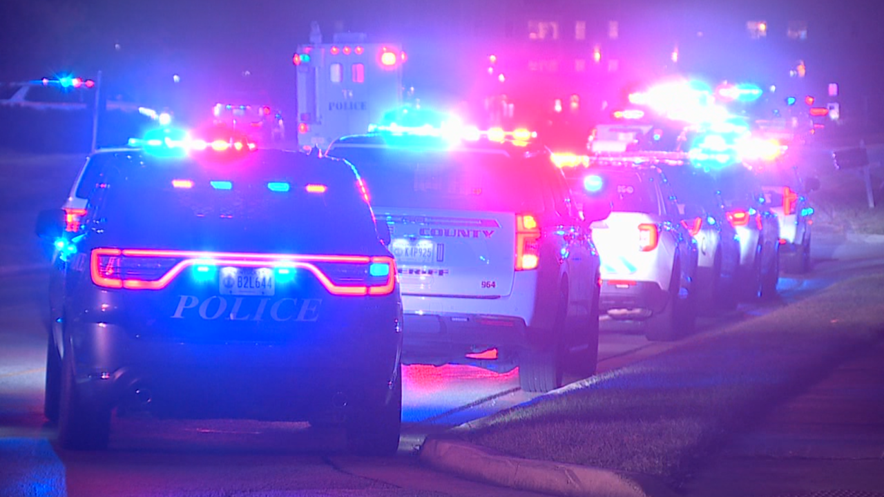 Boone County deputies shot while serving warrant home from hospital ...