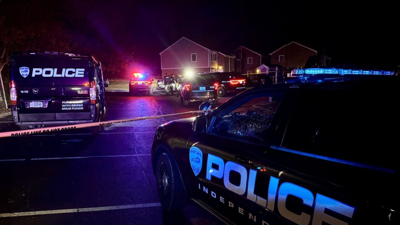 3 people shot, 2 dead in Independence; police seek info