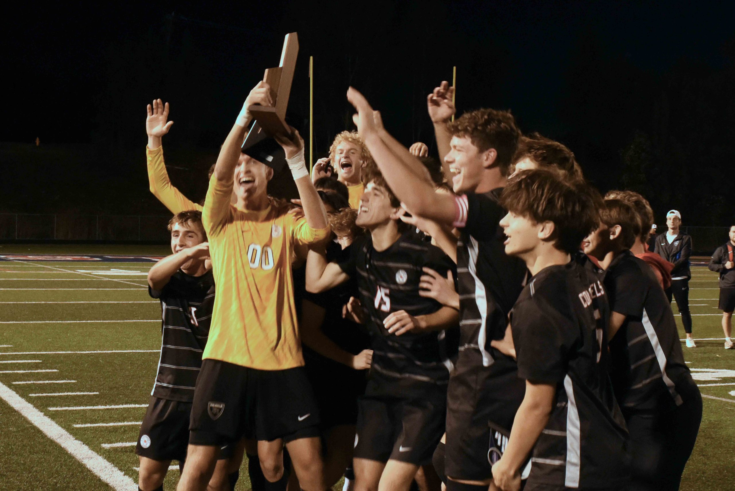 Dixie takes down St. Henry in penalty kicks